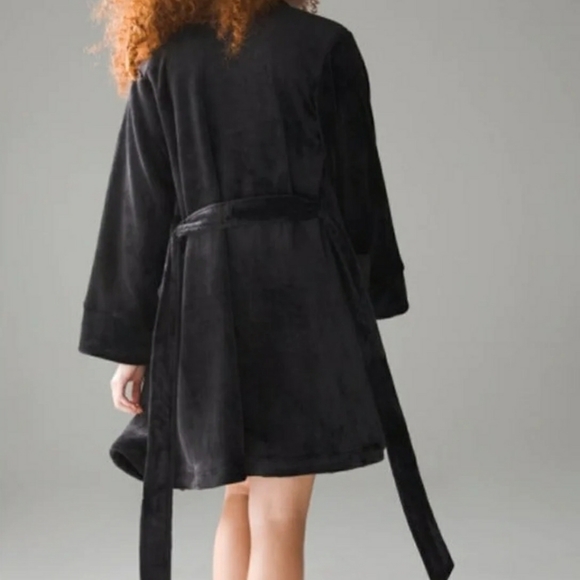 Soma | Intimates & Sleepwear | Soma Black Robe Embraceable Plush Nwt ...